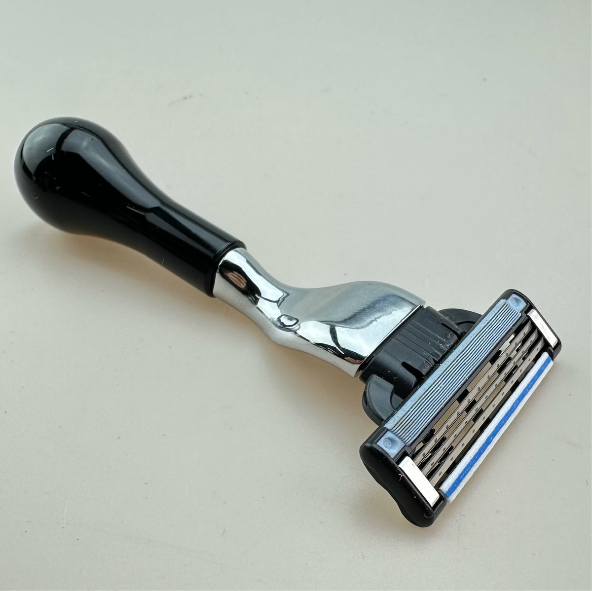 Mini Black Travel Mach3 Razor & Leather Case – Frank Shaving